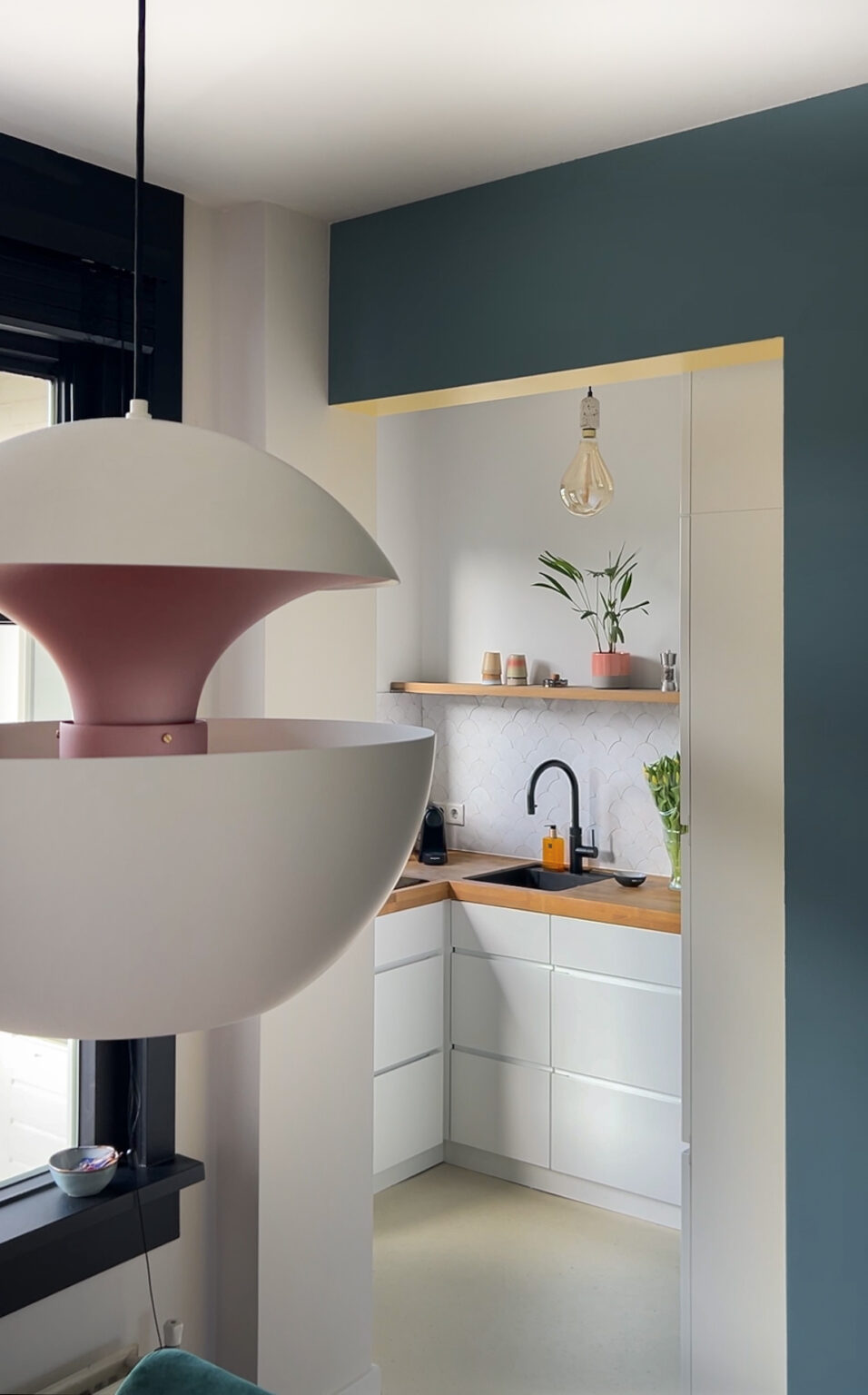 Binnenkijker in kleurrijke bovenwoning van 90 m2 - Verknocht Styling